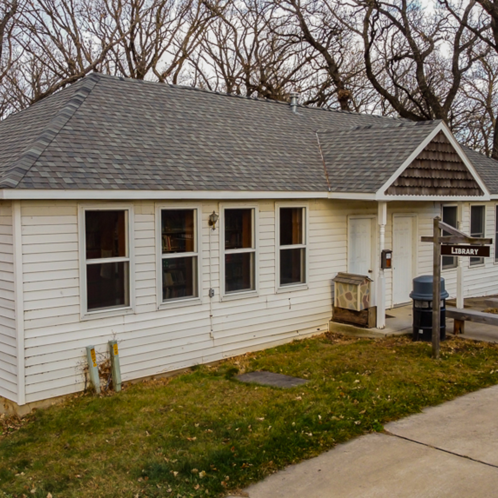 Facilities and Grounds | Iowa Lakeside Laboratory - The University of Iowa