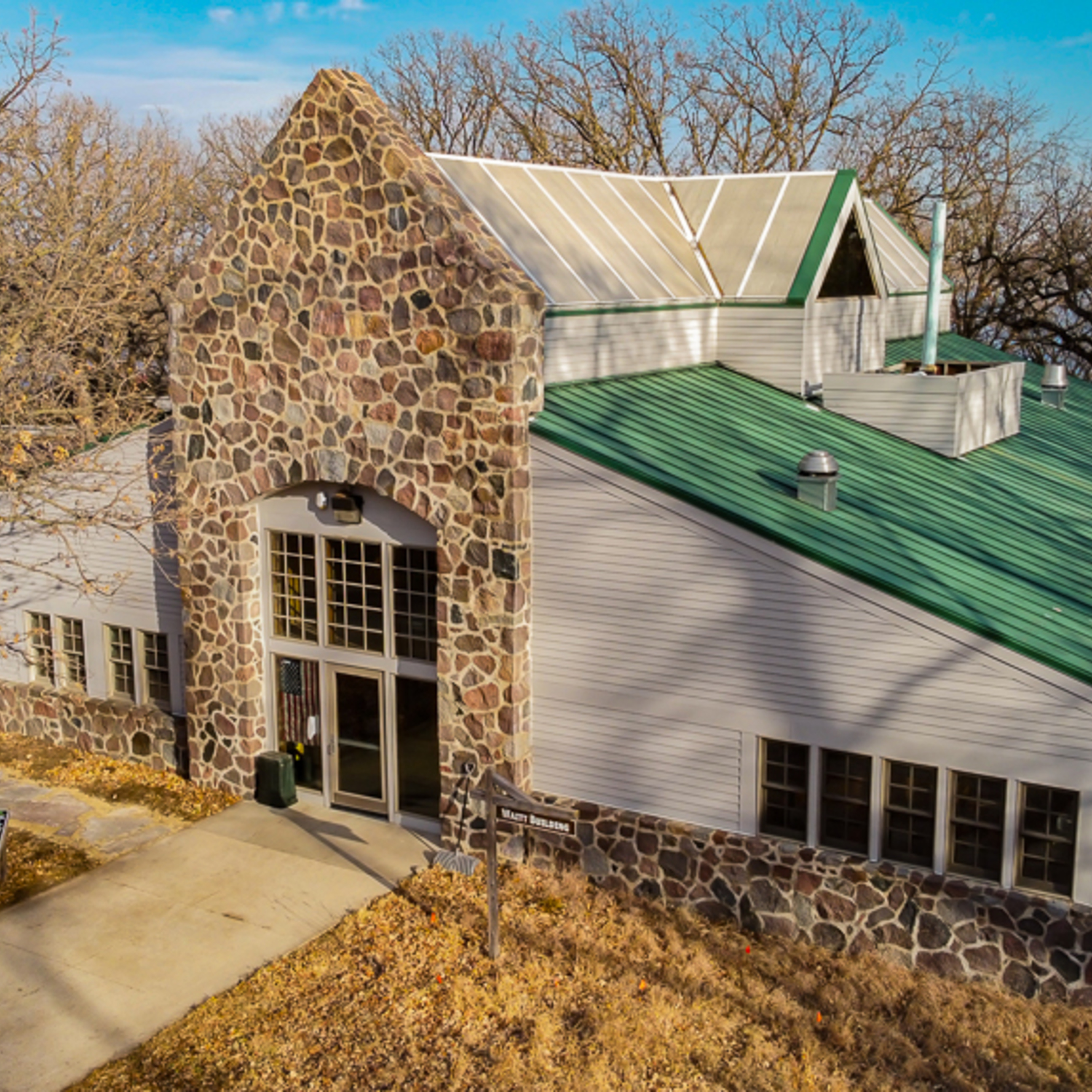 Facilities and Grounds | Iowa Lakeside Laboratory - The University of Iowa